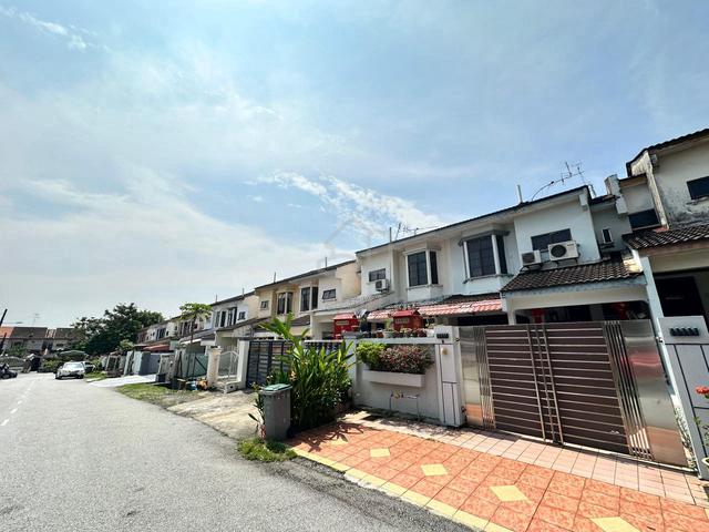 1-storey Terraced House for Sale, 3 Bedroom, 3527 sq.ft, Ulu Tiram ...