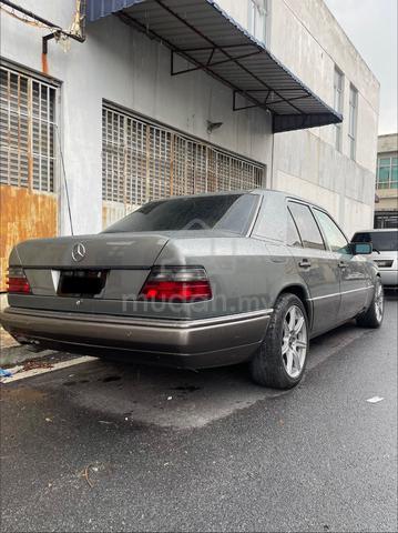 Mercedes Benz W124 Coupe