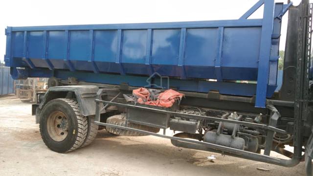 Tong Roro Bin lori 10 tayar heavy duty - Services for sale in Bangi ...