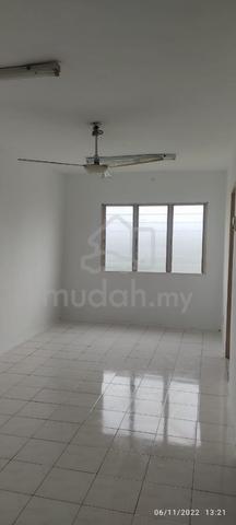 Apartment for Sale, 3 Bedroom, 650 sq.ft, Teratai Apartment (Taman ...