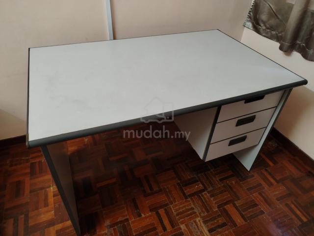 Grey 4FT Office Table wt Drawer TD402 - Furniture & Decoration for sale ...