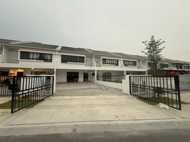 2-storey Terraced House for Sale, 4 Bedroom, 3003 sq.ft, Cyberjaya ...