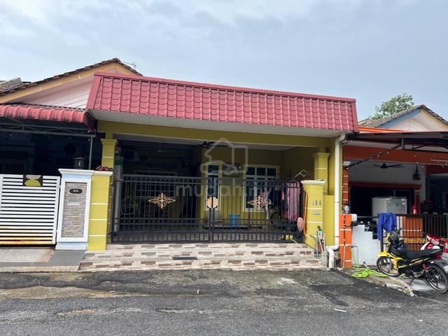 1-storey Terraced House for Sale, 3 Bedroom, 1400 sq.ft, Paroi, Negeri ...