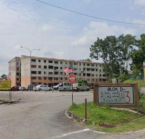 Apartment for Rent, 3 Bedroom, 650 sq.ft, Putra Permai Block D, Seri Kembangan, Selangor | Mudah.my