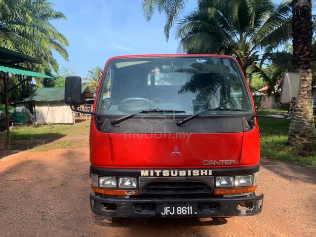 Mitsubishi Canter - Commercial Vehicle & Boats for sale in Batu Pahat ...