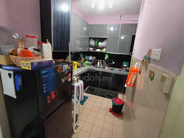 Apartment for Sale, 3 Bedroom, 975 sq.ft, Selesa I-Resort Apartment ...