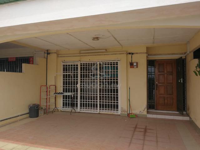 2-storey Terraced House for Rent, 4 Bedroom, 1400 sq.ft, Menglembu ...