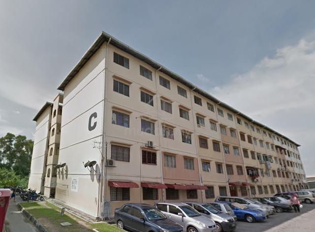 Flat for Rent, 3 Bedroom, 650 sq.ft, Pandamaran Flat, Port Klang ...