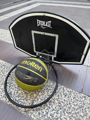 Everlast Basketball ring and board with basketball - Sports & Outdoors ...