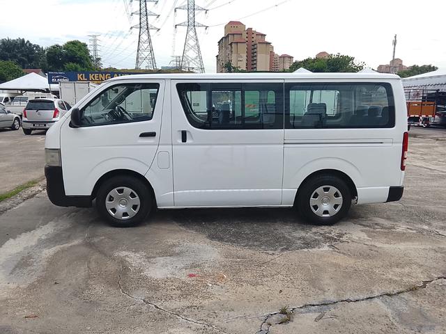 2010 TOYOTA HIACE 2.5 WINDOW VAN (M) Low Roof - Commercial Vehicle ...