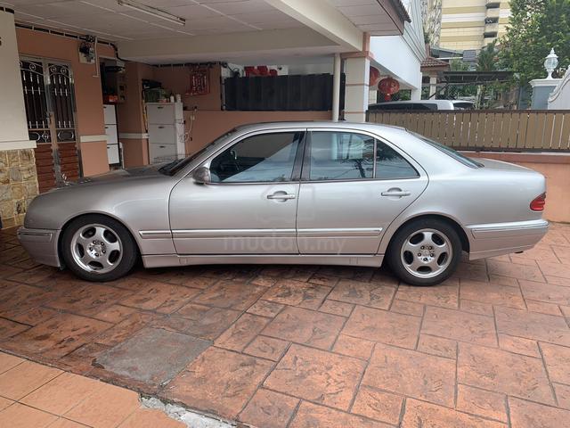 1999 Mercedes Benz E240 AVANTGARDE (CBU) 2.4 (A) - Cars for sale in Serdang, Selangor