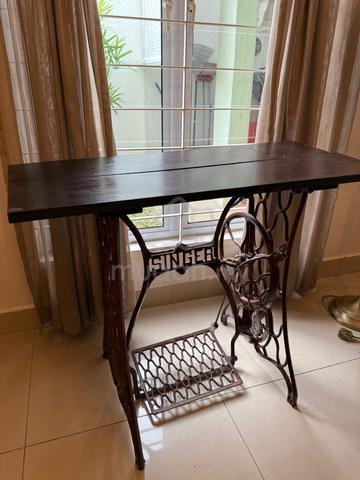 Vintage SINGER table - Hobby & Collectibles for sale in Puchong, Selangor