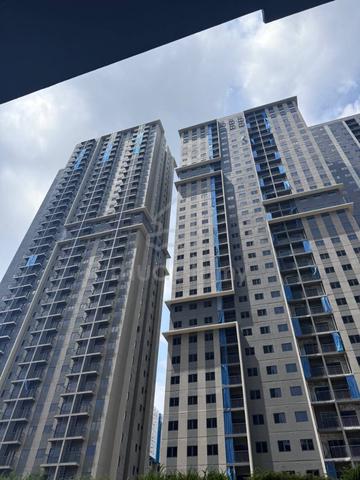 Condominium for Sale, 2 Bedroom, 500 sq.ft, MRT Condo - Walk to Aeon ...