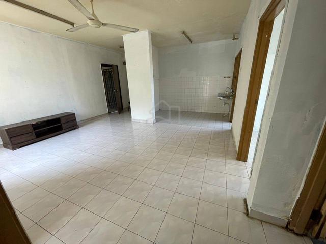 Apartment for Sale, 3 Bedroom, 700 sq.ft, Cempaka Apartment (Taman ...