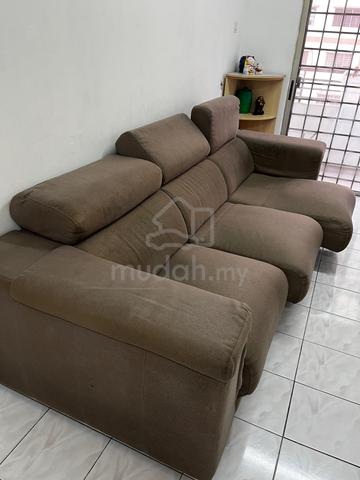 Huge 3-seater Sofa - Furniture & Decoration for sale in Setapak, Kuala ...