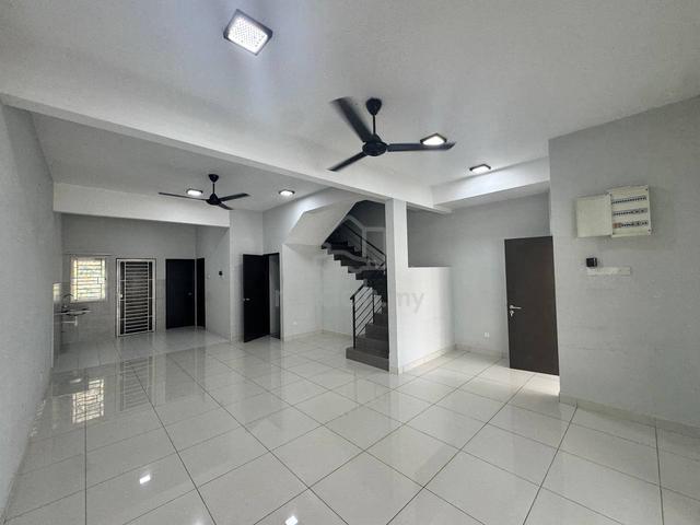2-storey Terraced House for Sale, 4 Bedroom, 1700 sq.ft, Dengkil ...