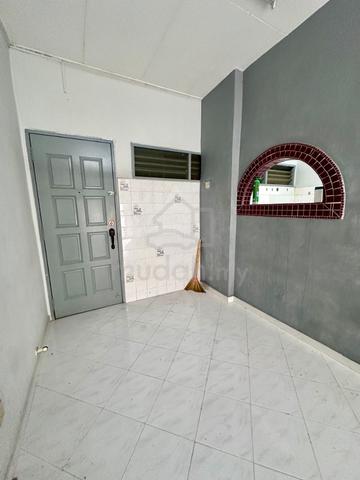 Flat for Sale, 2 Bedroom, 500 sq.ft, Medan Angsana (Farlim 2), Ayer ...