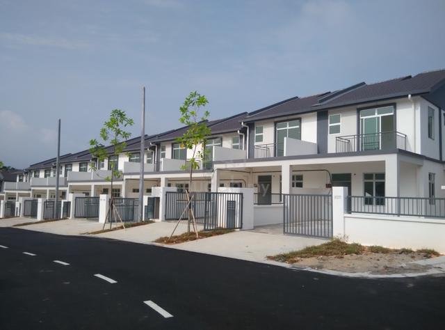 Semi-Detached House for Sale, 4 Bedroom, 2500 sq.ft, Bandar Sri ...