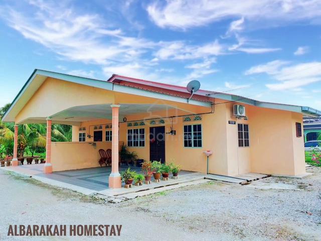 Al Barakah homestay - Accommodation & Homestays for rent in Teluk Intan ...