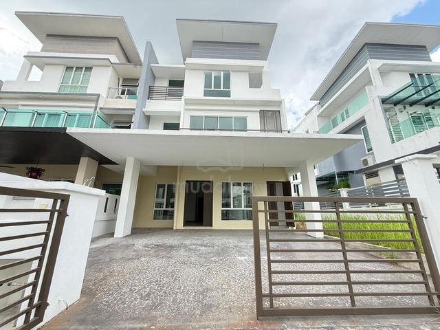 3-storey Terraced House for Sale, 6 Bedroom, 3420 sq.ft, Rawang ...