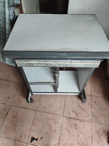 Tough computer table meja durable roller - Furniture & Decoration for ...