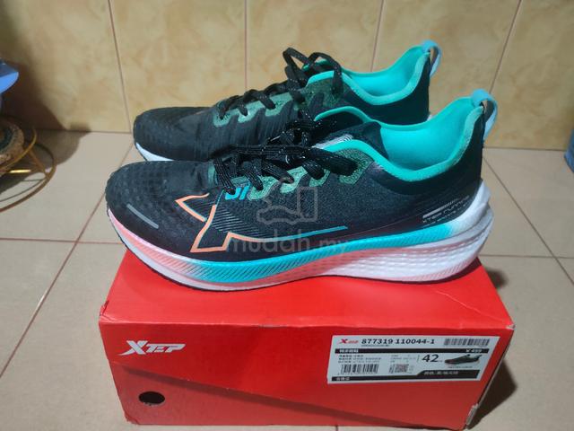 Running Shoes Xtep 2000km - Shoes for sale in Parit Buntar, Perak