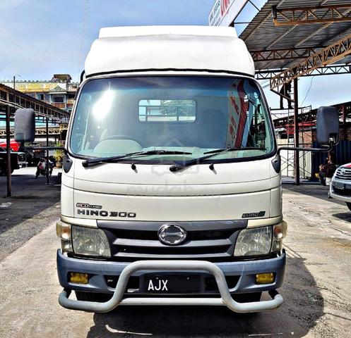 2014/15 HINO CARGO AM WOODEN BODY Steel Floor - Commercial Vehicle ...