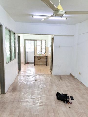 Apartment for Rent, 3 Bedroom, 650 sq.ft, Pandan Ria Apartment (Block C ...