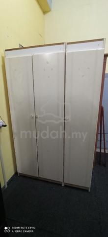 Almari 3pintu Budget Terpakai - Furniture & Decoration for sale in ...