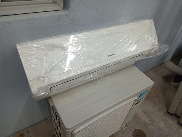 Used Daikin 1.0HP Wall Mounted Type R32 Inverter - Home Appliances ...