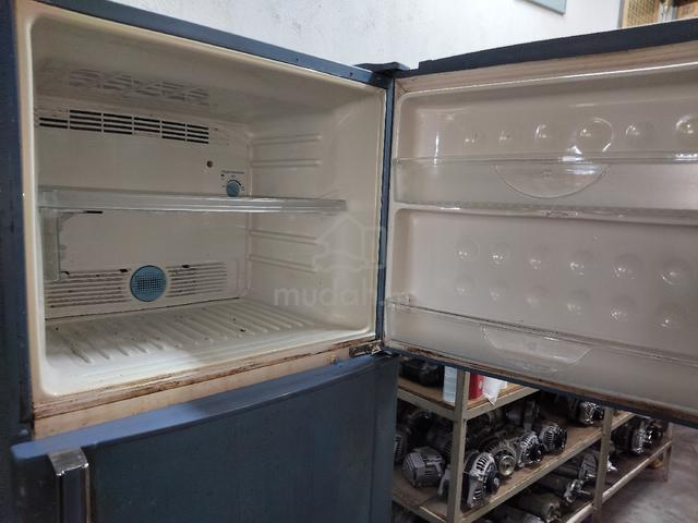 peti sharp 2 pintu - Home Appliances & Kitchen for sale in Tanah Merah ...