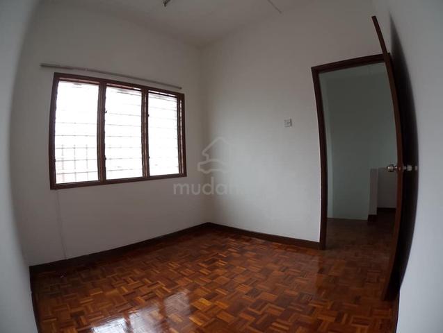 2-storey Terraced House for Sale, 3 Bedroom, 1200 sq.ft, USJ, Selangor ...