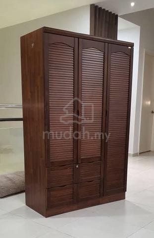 Almari Pakaian Wardrobe - Furniture & Decoration for sale in Ayer Keroh ...