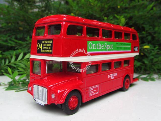 Welly (12cm) Classic London Bus Red Diecast Car - Hobby & Collectibles ...