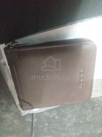 Men's Wallet Brand Weixier ( harga tetap ) - Bags & Wallets for sale in ...