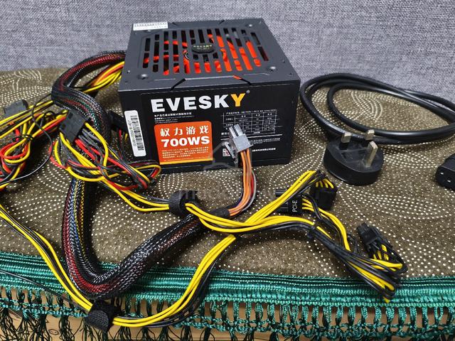 PSU Evesky 700WS - Computers & Accessories for sale in Seri Kembangan, Selangor