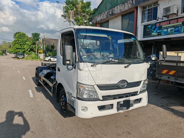 Hino Wu720R Roll On Roll Off Lorry (Lori Roro) - Commercial Vehicle ...