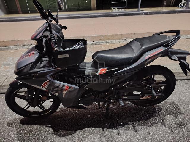 y16 - Motorcycles for sale in Damansara, Kuala Lumpur