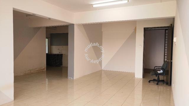 Apartment for Sale, 3 Bedroom, 1290 sq.ft, Green Suria Apartment ...