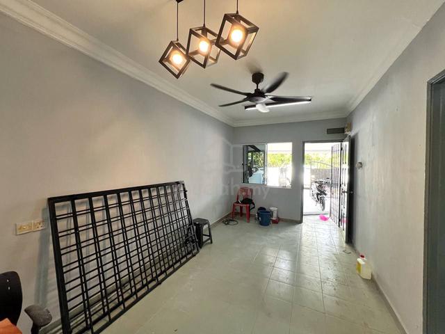 1-storey Terraced House for Sale, 2 Bedroom, 984 sq.ft, Serdang ...