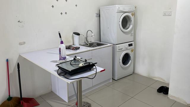 Service Residence for Rent, 1 Bedroom, 600 sq.ft, Menara Suria (V12 ...