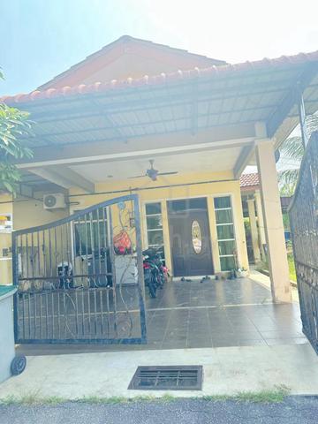 1.5-storey Terraced House for Sale, 3 Bedroom, 2626 sq.ft, Merlimau ...