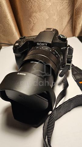 sony rx10 m4 - Cameras & Photography for sale in KLCC, Kuala Lumpur