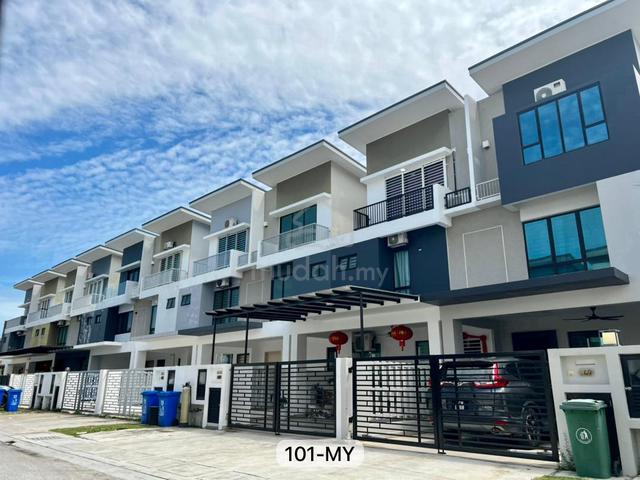 2.5-storey Terraced House for Sale, 5 Bedroom, 1300 sq.ft, Setia Alam ...