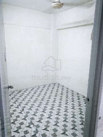 Apartment for Rent, 3 Bedroom, 650 sq.ft, Pandan Ria Apartment (Block C ...