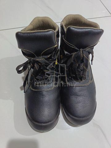 Beethree ESD Safety Shoe - Shoes for sale in Georgetown, Penang