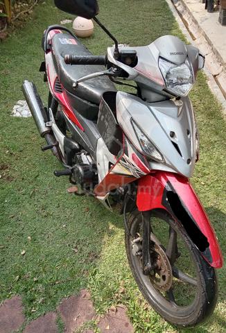 Honda Wave Ultimo 125cc Standard - Motorcycles for sale in Kuantan, Pahang