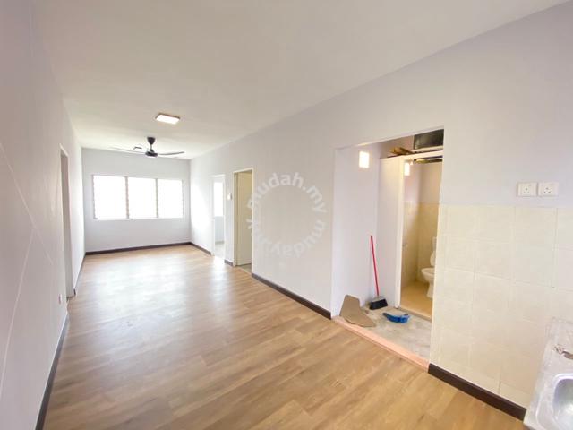 Flat for Sale, 3 Bedroom, 650 sq.ft, Rumah Pangsa Impian (Saujana Putra ...