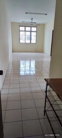 Apartment for Sale, 3 Bedroom, 850 sq.ft, Apartment Darau Angkasa, Kota ...