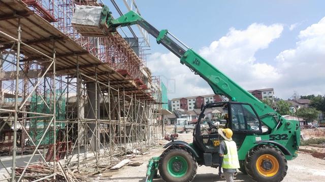 Rental JCB Telescopic Forklift (5m-17m height) - Commercial Vehicle ...